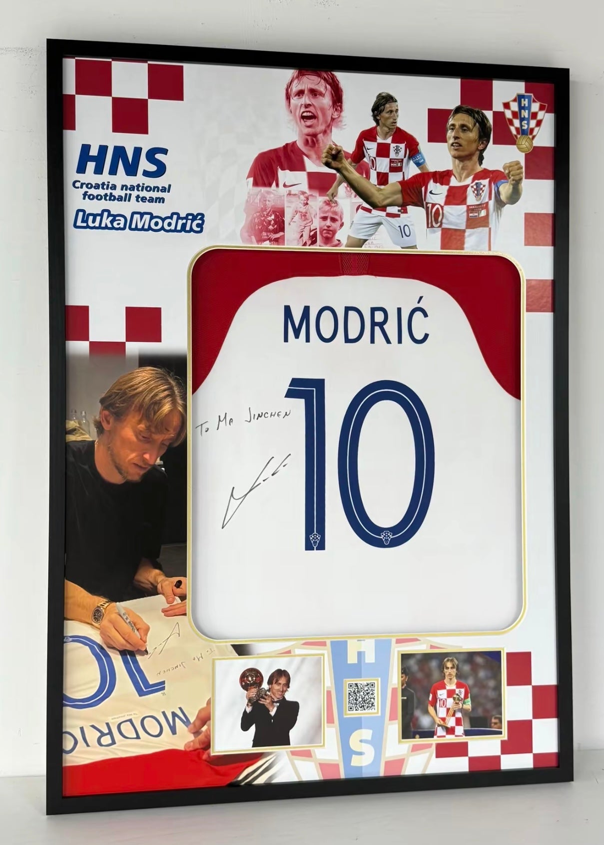 Luka Modric Custom Sports Jersey Display Frame with Decorative Jersey ...